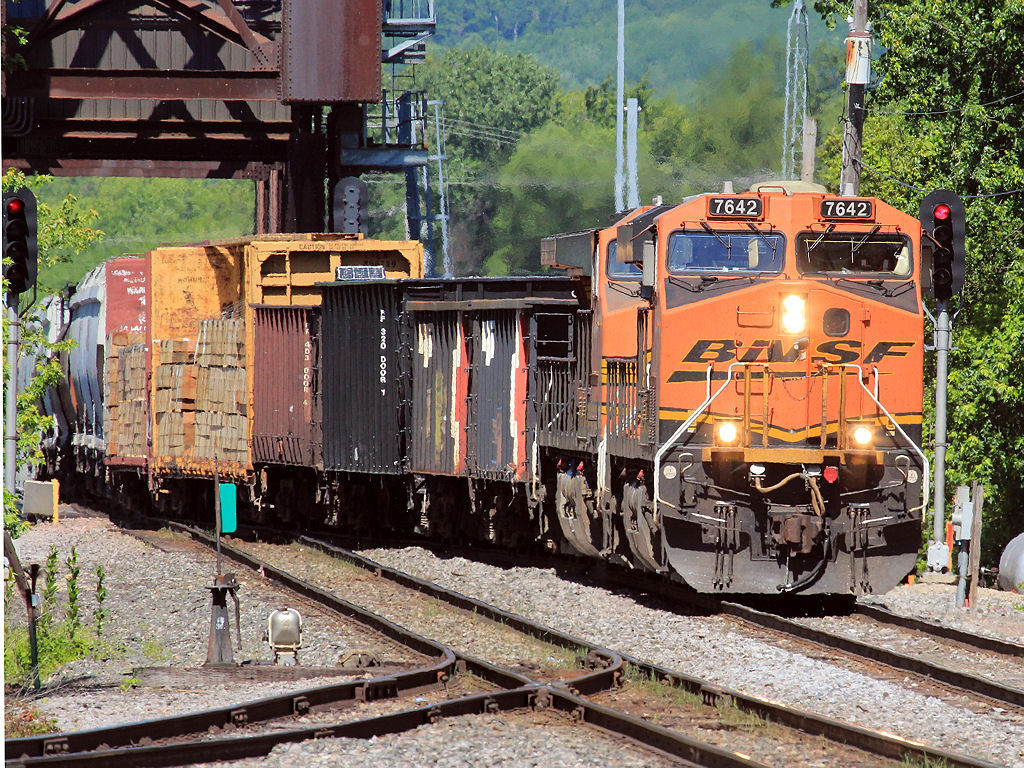 BNSF 7642